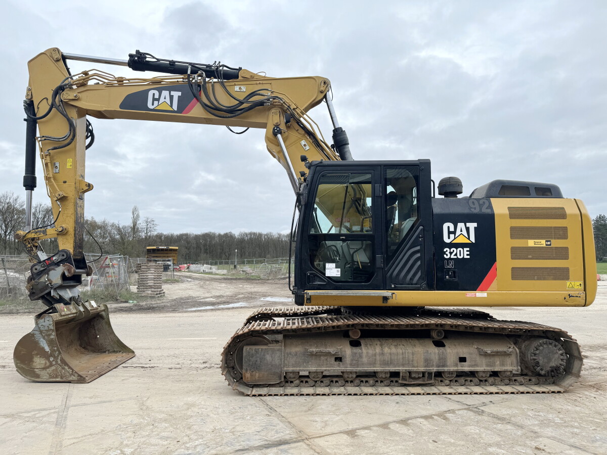 Caterpillar 320E LN Kettenbagger | Boss Machinery